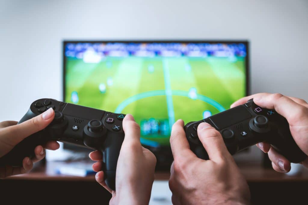 6 Games To Play With Your Non-Gamer Partner